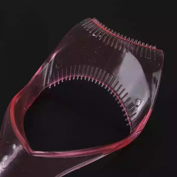 Makeup | New 3n1 Mascara Shield Comb | Poshmark